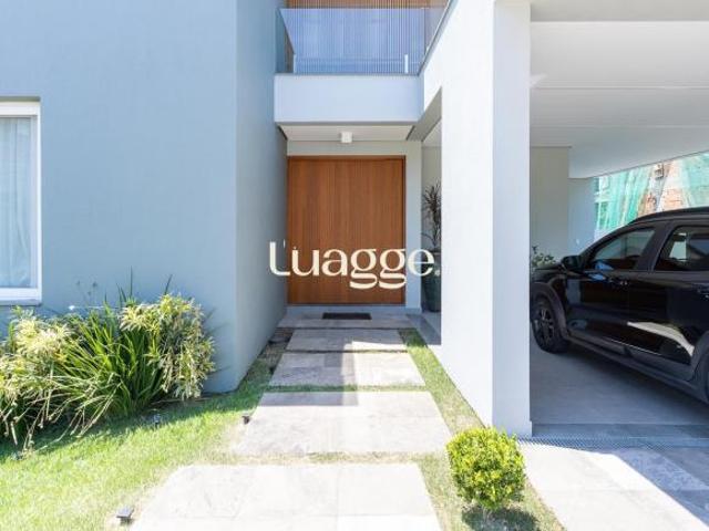 Casa em Condomínio em Alphaville