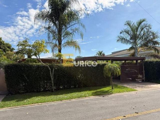 Casa em condomínio em Araçoiaba da Serra Bairro Jundiaquara | 3 suítes | Varanda gourmet e piscina
