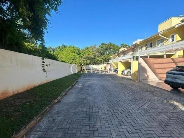 Casa em Condomínio em Atibaia, com 2 Quartos, 2 Suítes, 1 Sala, 3 Banheiros, 2 Vagas de Garagem, 72