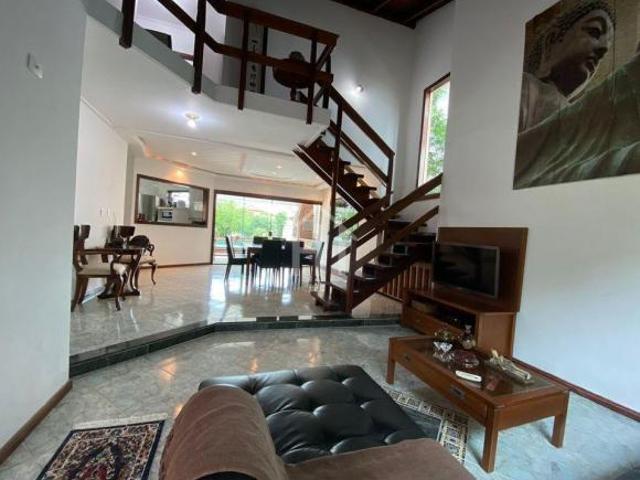 CASA EM CONDOMINIO EM BERTIOGA