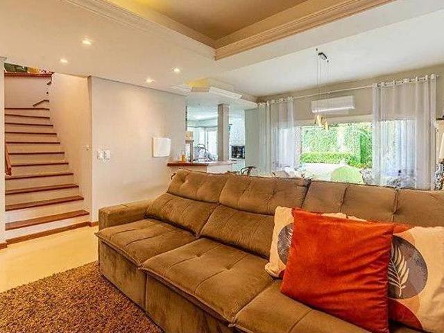 Casa em Condomínio em Hípica