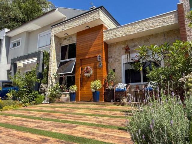 Casa em Condomínio em Hípica