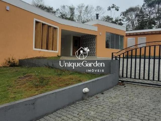 Casa em Condomínio em Jambeiro SP 3 Quartos, 2 Suítes, 2 Salas, 2 Banheiros, 2 Vagas e 210m² de Ár