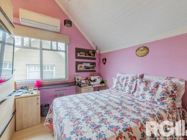 Casa em Condomínio em Jardim Carvalho