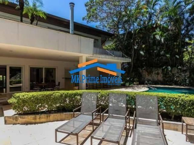 Casa em Condomínio em Jardim Cordeiro com 1.167,36m², 4 suítes, 5 vagas!