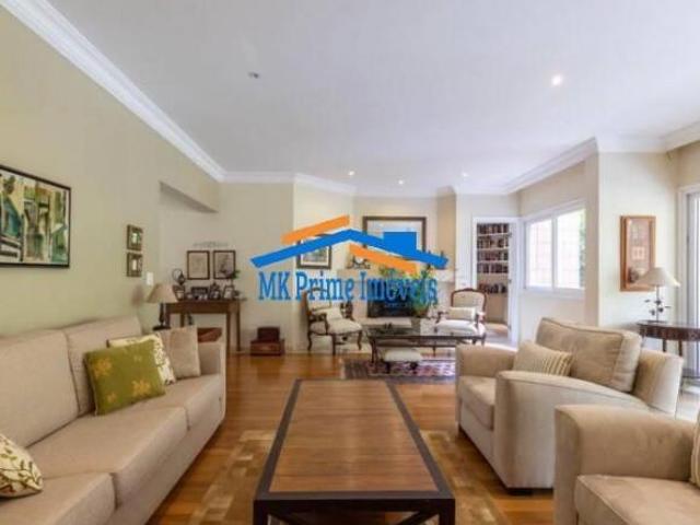Casa em Condomínio em Jardim Cordeiro com 1.100m², 4 suítes, 5 vagas!