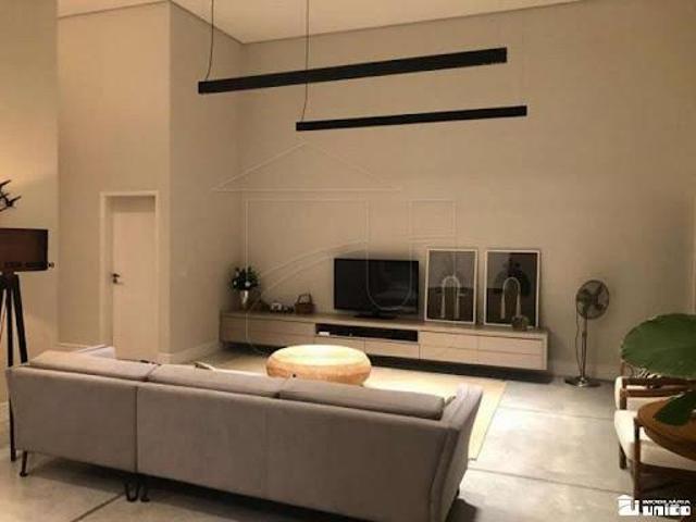 Casa em Condomínio em Jardim Esmeralda Marília, SP