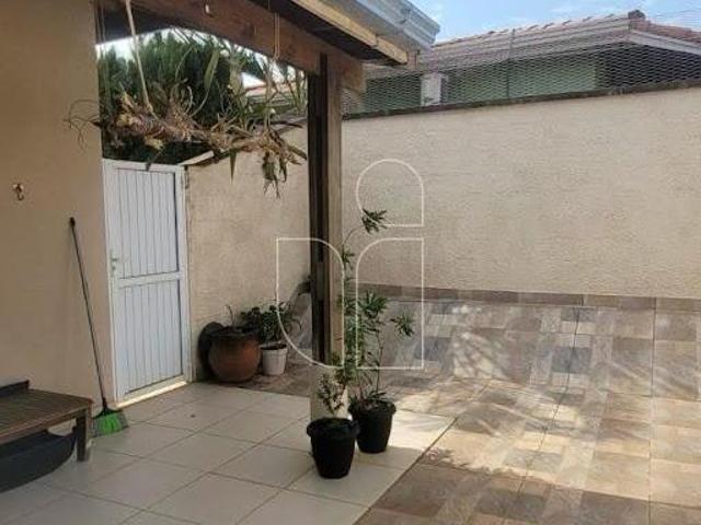Casa em Condomínio em Jardim Esmeralda Marília, SP
