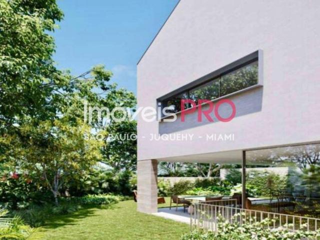 Casa em Condominio em Jardim Petrópolis