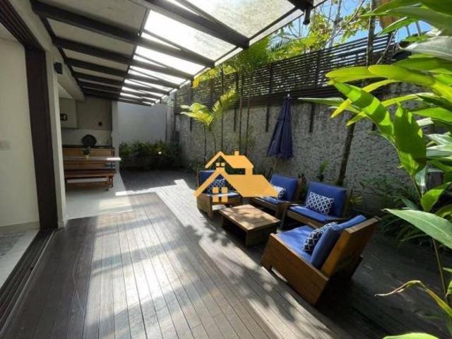 Casa em condomínio em Juquehy, 3 suítes, varanda gourmet com deck e lazer completo com serviço de pr