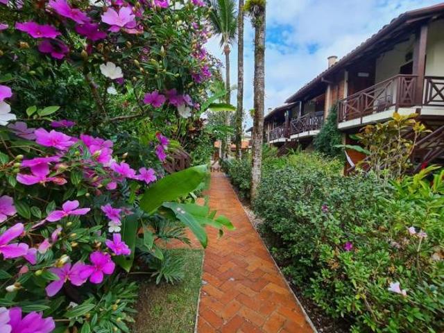 CASA EM CONDOMINIO EM LOCALIZAÇÃO PRIVILEGIADA NA PRAIA DA BALEIA