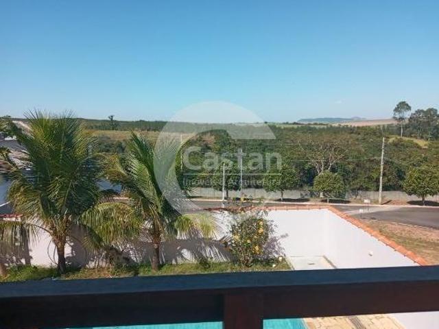 Casa em Condomínio em Limoeiro