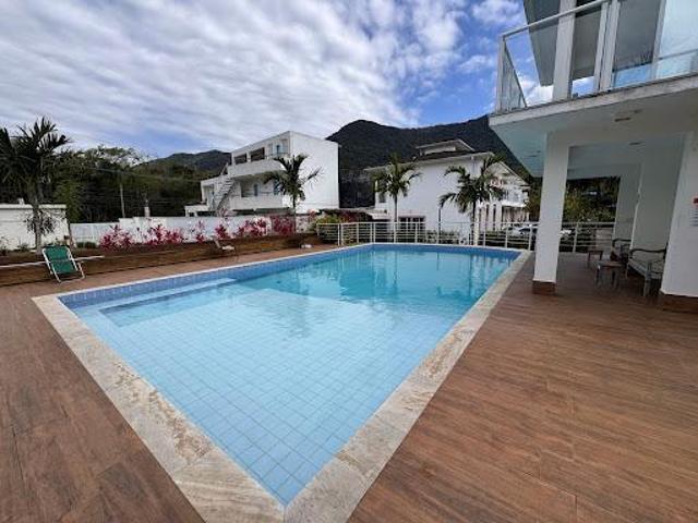 Casa em Condomínio em Maresias | 2 Suítes | 550m da Praia | Venda e Locação Anual