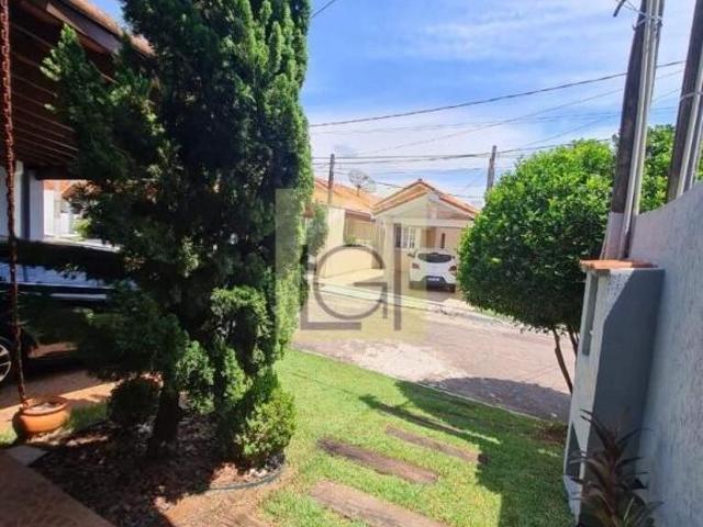 Casa em Condomínio em Salto SP, Bairro Guaraú: 3 quartos, 2 suítes, 2 salas, 4 vagas, 180m² de áre