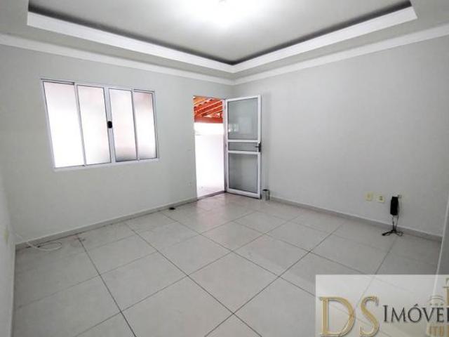 Casa em Condomínio em Salto SP no Cond Rio das Pedras com 3 dormitórios, sendo 1 suíte. Cond. c/ Pis