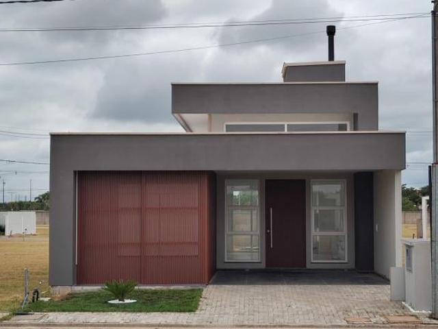 Casa em Condomínio em Sans Souci