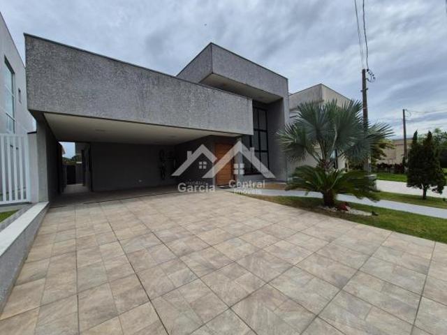 Casa em condomínio em Peruíbe