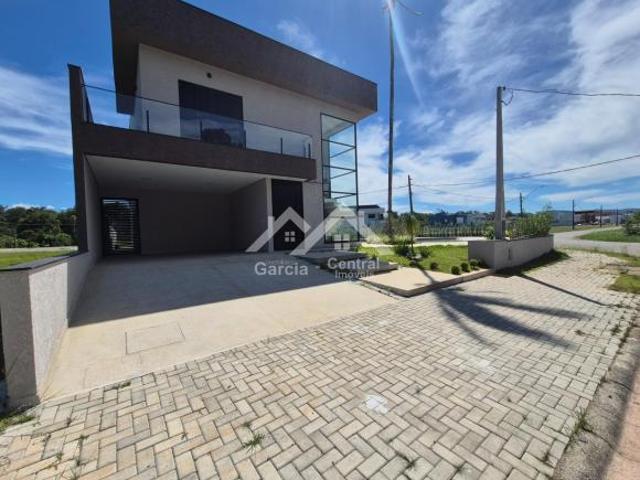 Casa em condomínio em Peruíbe