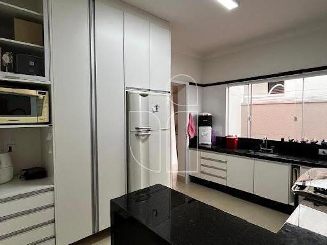 Casa em Condomínio em Reserva Esmeralda Marília, SP