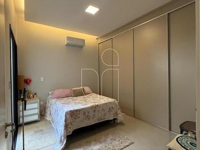 Casa em Condomínio em Reserva Esmeralda Marília, SP