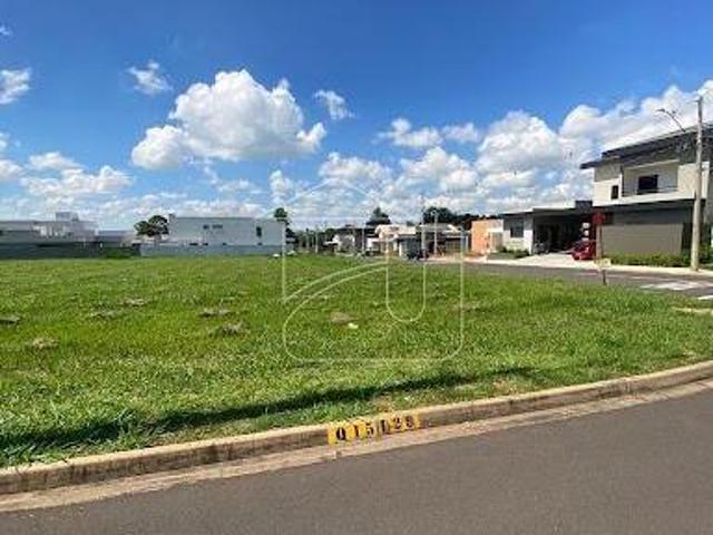 Casa em Condomínio em Residencial Terras da Fazenda Marília, SP