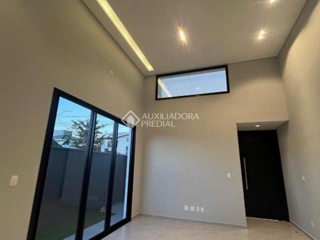 Casa em Condomínio em Taubaté Oportunidade!