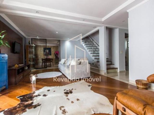 Casa em Condomínio em Tamboré Alphaville com 4 suítes Santana de Parnaíba/SP