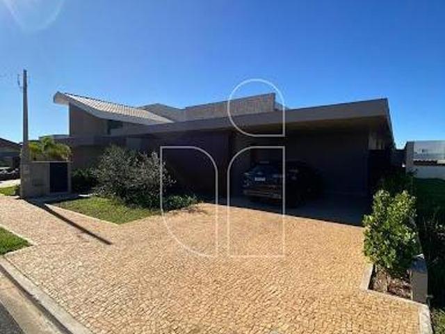 Casa em Condomínio em Terras da Fazenda Marília, SP