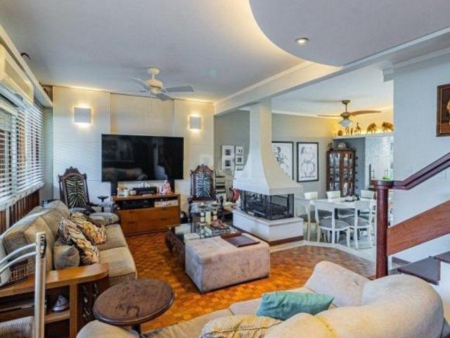 Casa em Condomínio em Tristeza
