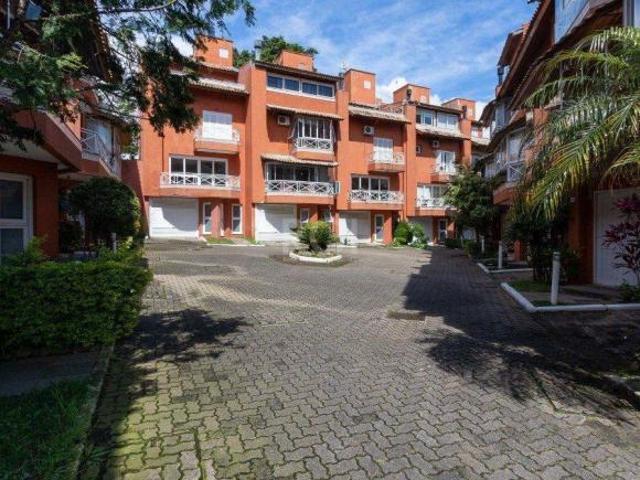 Casa em Condomínio em Vila Assunção