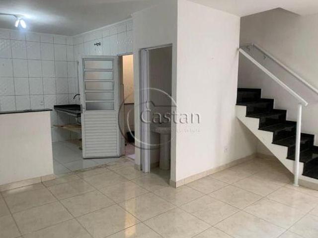 Casa em Condomínio em Vila Carrão