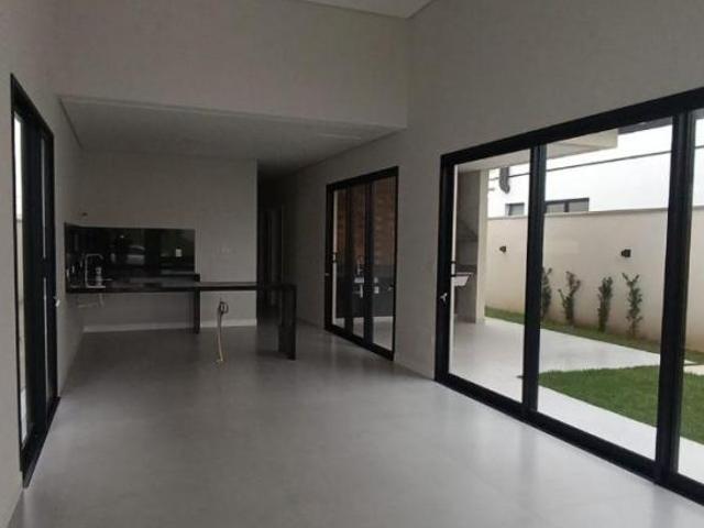 Casa em Condomínio Eugênio de Mello Condomínio Vereda dos Campos 3 Dormitórios 137m²