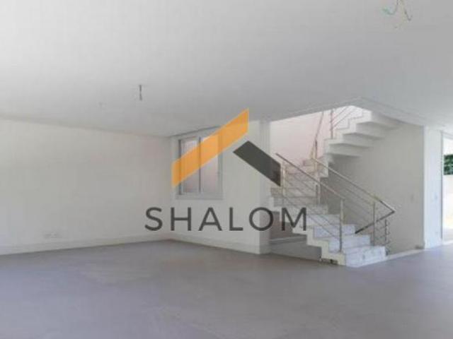 Casa em Condomínio Exclusivo no Jardim dos Estados