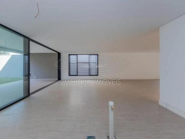 Casa em condomínio exclusivo para VENDA ou LOCAÇÃO !