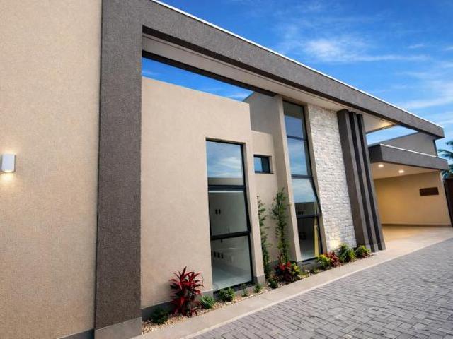 CASA EM CONDOMÍNIO EXCLUSIVO – 3 SUÍTES – MÉDIO/ALTO PADRÃO – ARNIQUEIRA REGIÃO CENTRAL