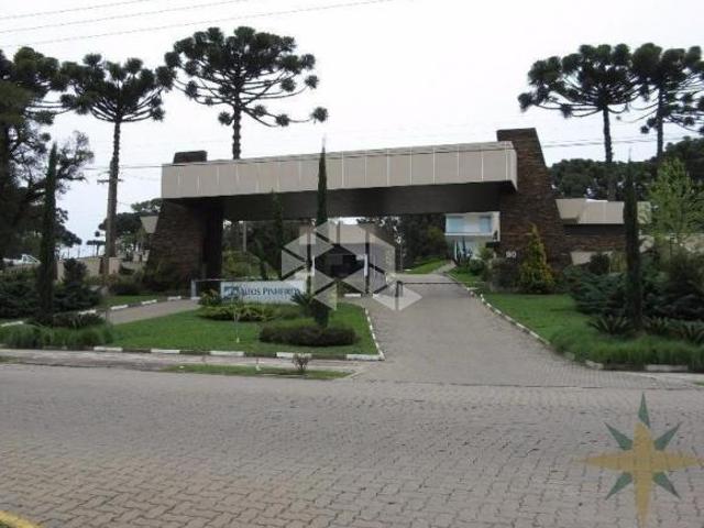 Casa em Condomínio Fechado