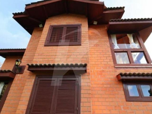 Casa em condomínio fechado 4 dormitórios Alpes da Cantareira, Mairiporã