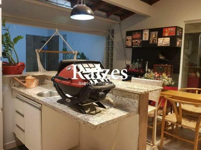 Casa em Condomínio Fechado 4 Quartos sendo 1 Suíte com Varanda Gourmet no Jardim Inconfidência