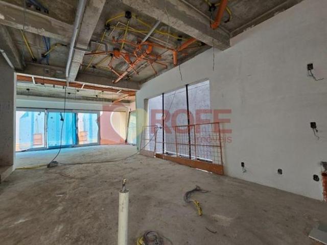 CASA EM CONDOMÍNIO FECHADO | 534m² PRIVATIVOS | 4 SUÍTES | ROOFTOP COM PISCINA | BROOKLIN