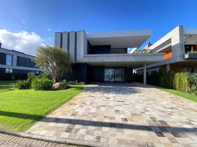 Casa em Condomínio Fechado 5 quartos à venda, 444m², Centro Xangri Lá