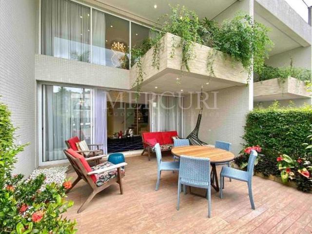Casa em Condomínio Fechado, 5 Suítes, Sacada e Sala de Jogos Mercuri Imóveis Imobiliária no Guar