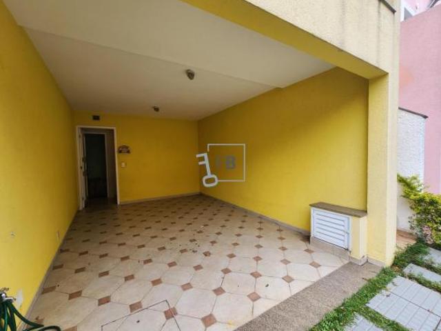 Casa em Condomínio Fechado