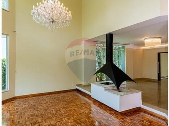 CASA EM CONDOMINIO FECHADO!