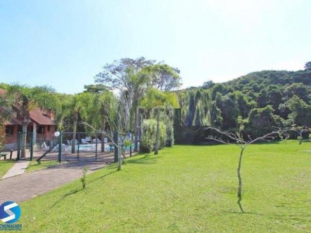 Casa em Bairro exclusivo e condominio fechado com infra estrutura
