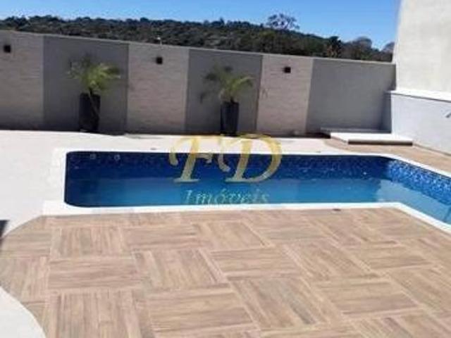 Casa em Condomínio Fechado