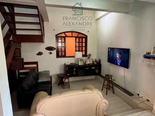 Casa em condomínio fechado