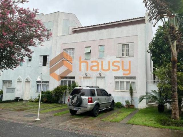 Casa em Condomínio fechado!