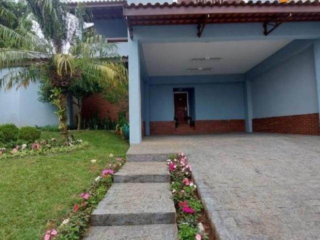 CASA EM CONDOMINIO FECHADO!