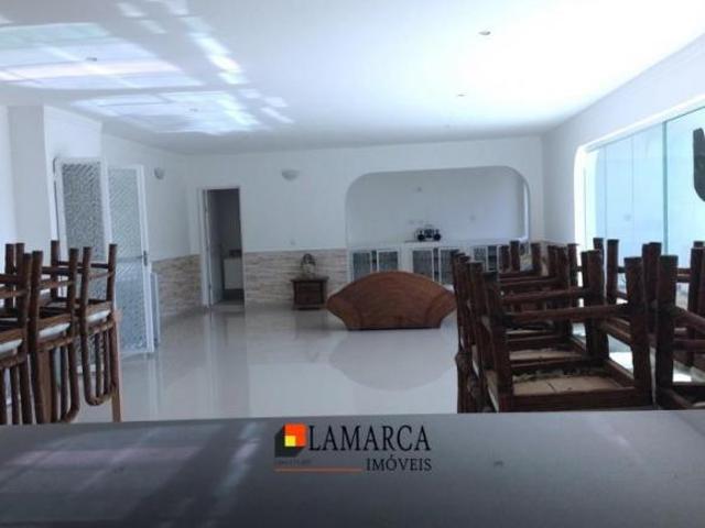 CASA EM CONDOMINIO FECHADO