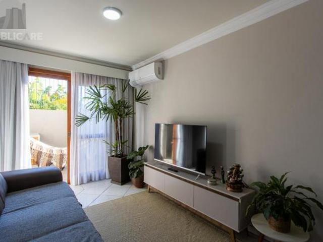 Casa em condomínio fechado, 104m² privativos, 2 quartos, 1 vaga, bairro Camaquã